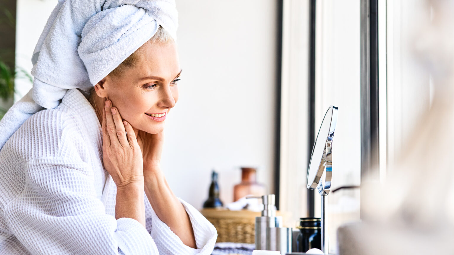 Surgical VS. Non-Surgical Facelifts | Hess, Sandeen & Lee | Tucson, AZ